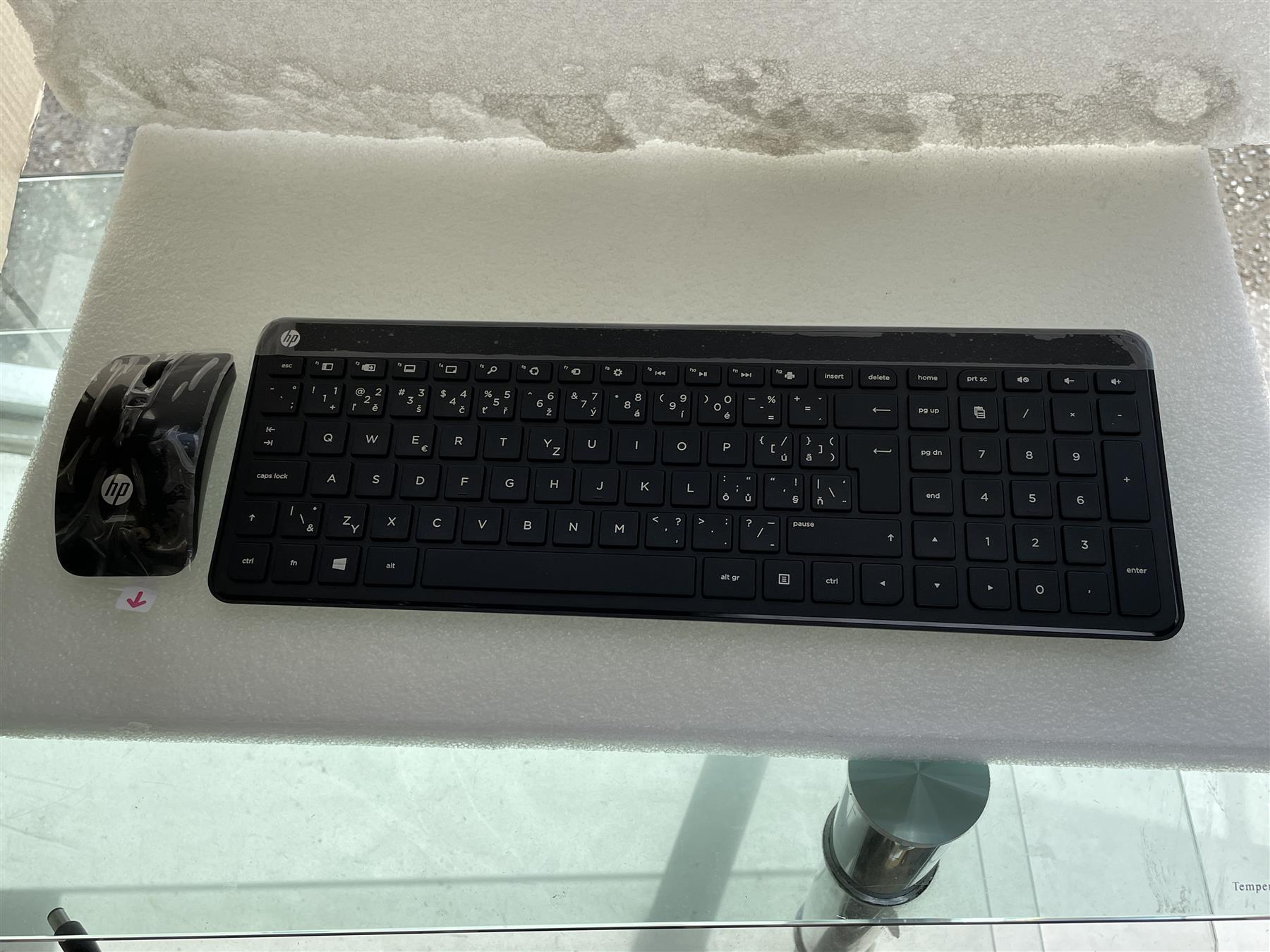 HP 789404-CG1 Wireless Keyboard Mouse ERK-321A Czeck Slovak Layout Gen